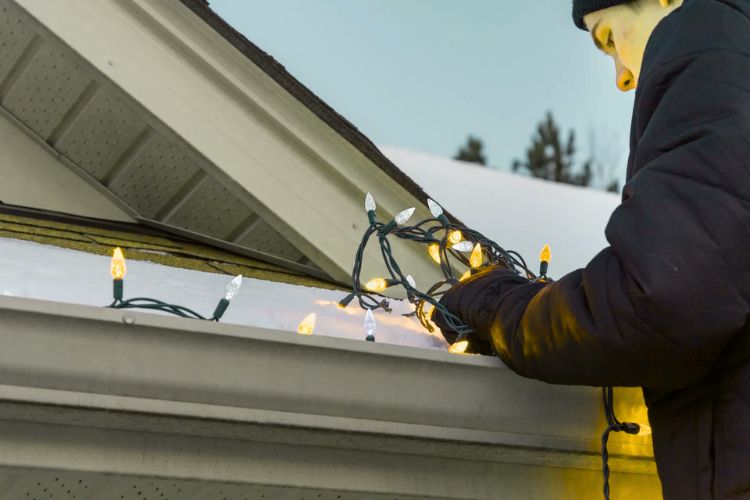 Easy Way To Put Up Christmas Lights: 5 Methods That Skip The Ladder 2025